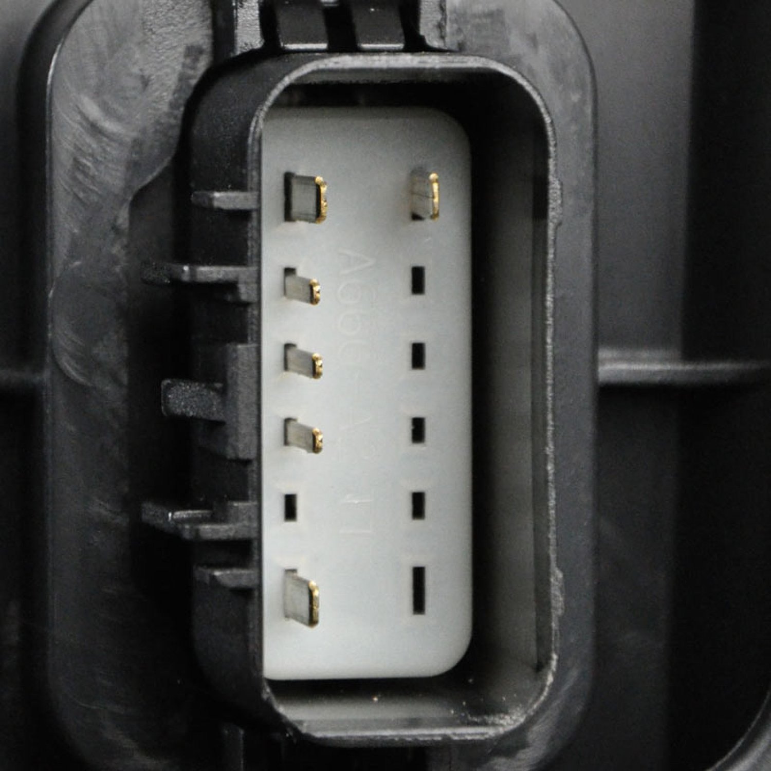 TRQ® HLA88579 - Chrome Factory Style Projector Headlights