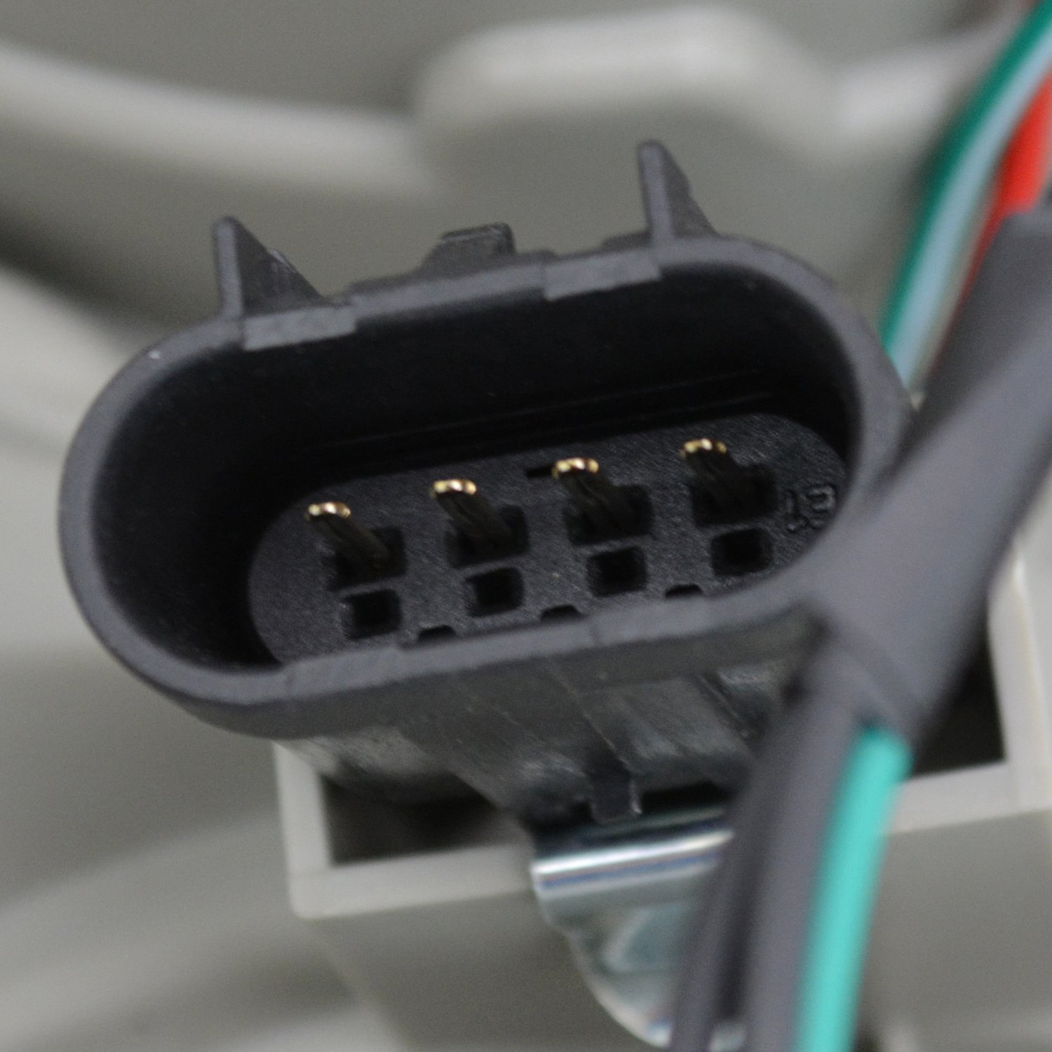 TRQ® LTA87623 - Driver and Passenger Side Replacement Tail Lights