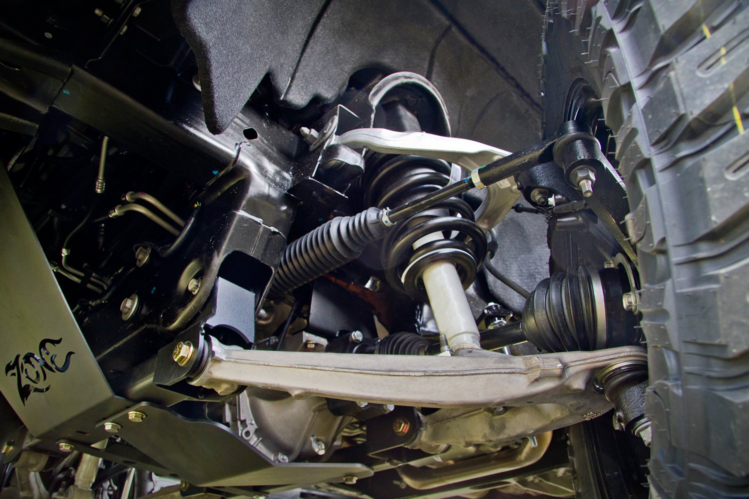 Zone Offroad® C27N - 4.5" x 4" Front and Rear Suspension Lift Kit